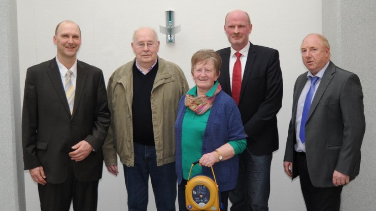 Ersten Defibrillator für Berge
