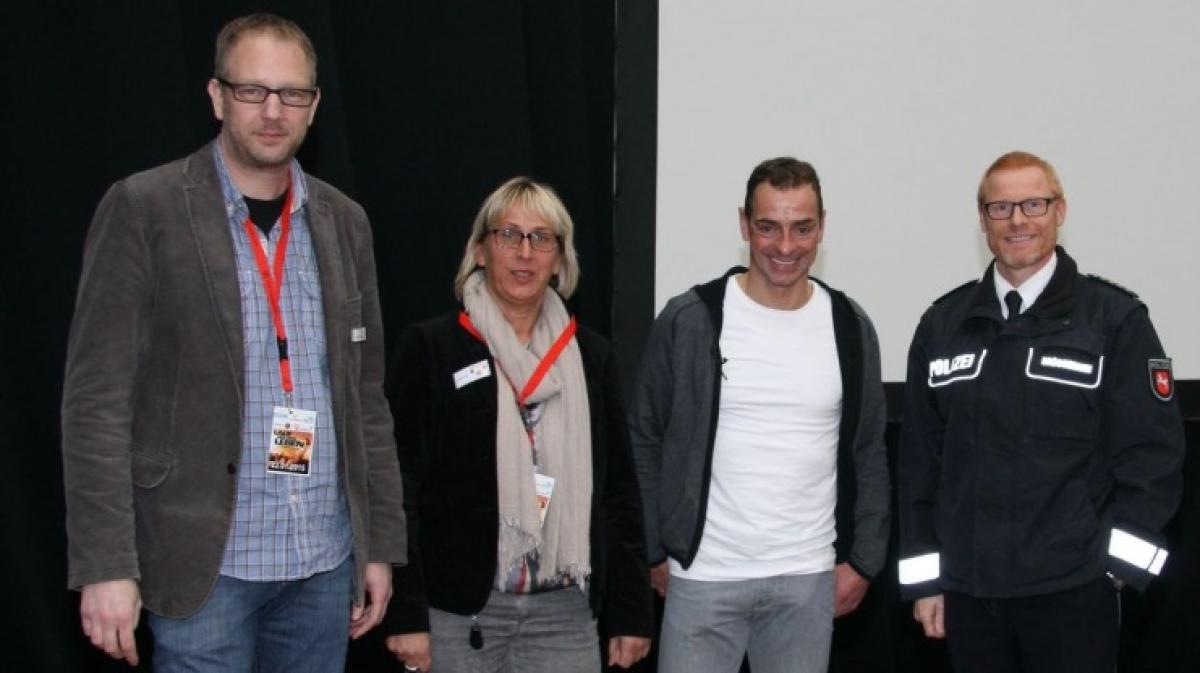 Andreas Niedrig berichtet in Lingen aus seinem