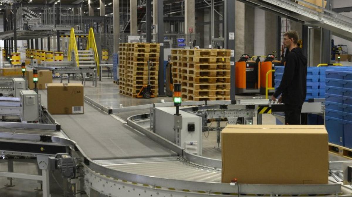 Adidas-Logistikzentrum in Rieste soll Sozialstandards | NOZ