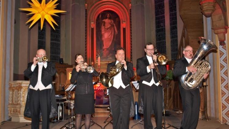 Harmonic Brass feiert Weihnachten in