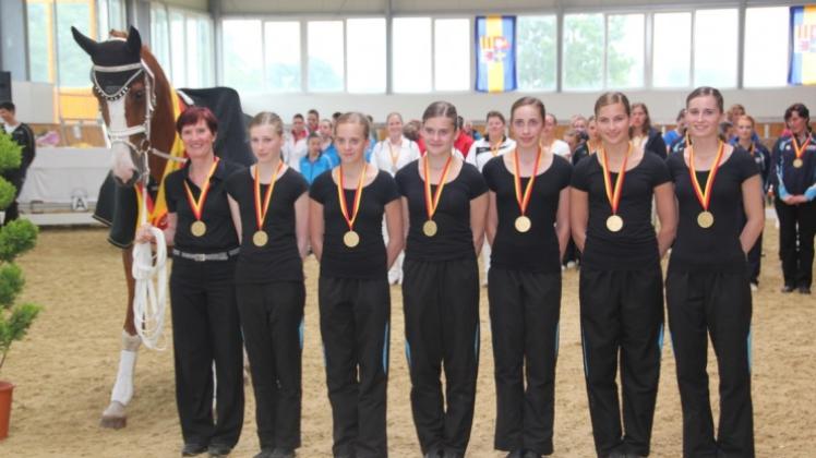 Zwei Landestitel für Voltigierer des RFV