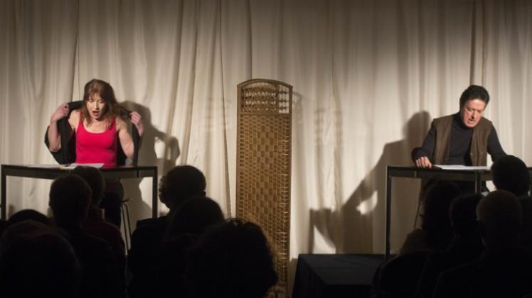 Unterhaltsame Wellenfahrt: Szenische Lesung im Ruller | NOZ