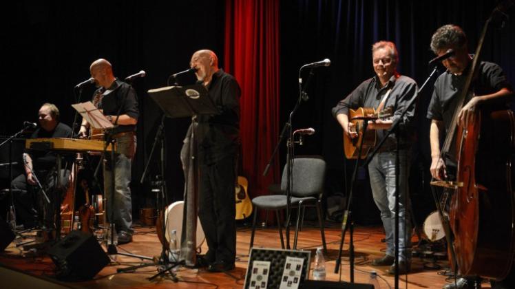 Folk-Band An Rinn spielte im | NOZ