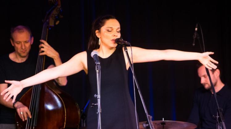 Expressiv: Jazz-Sängerin Simin