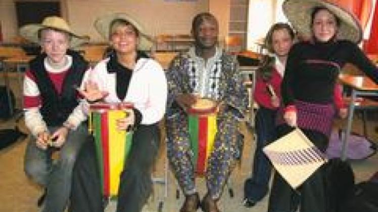 Trommeln aus Nigeria für die