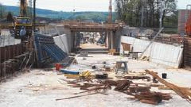 Der Trog steht, jetzt beginnt die