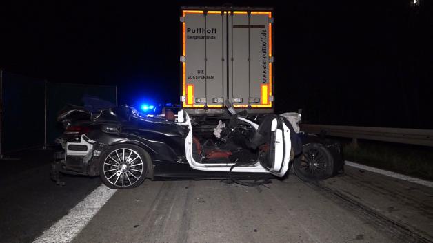 Tödlicher Unfall: Zwei Männer sterben auf A1 bei Lengerich