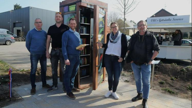 Alte Telefonzelle: „Bücherbox“ in Nortorf lockt Leseratten