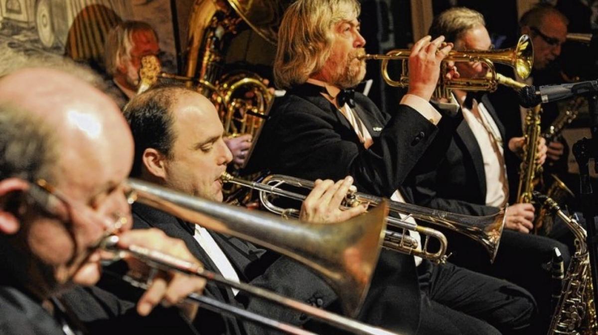 Mini-Big-Band in Bahnhofs-Format