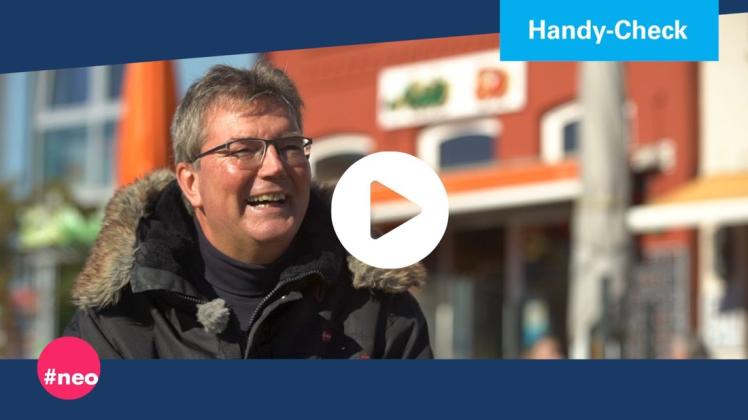 Landtagswahl SH: SSW-Spitzenkandidat Lars Harms im Handy-Check