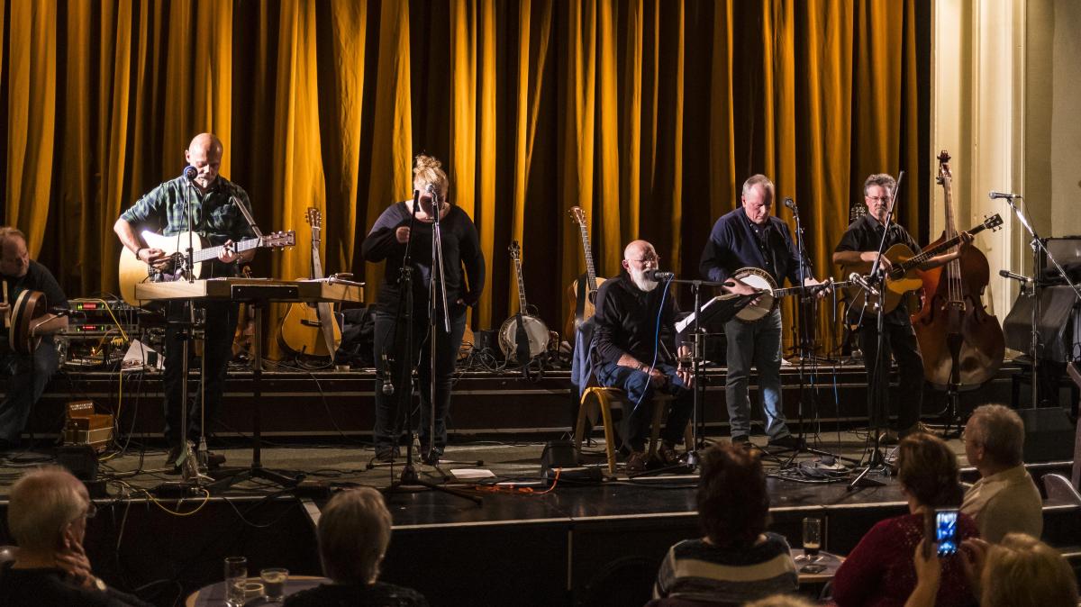 An Rinn gibt Benefizkonzert im Kino „Universum“ in Bramsche