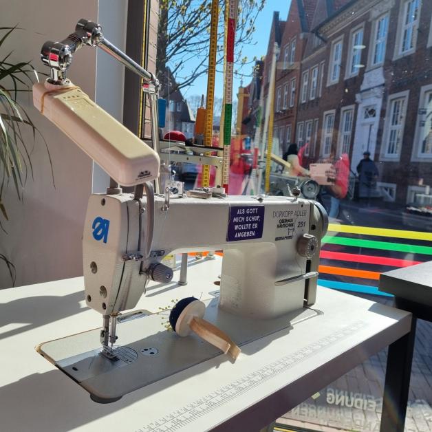 Deshalb näht Josepha Hoetz in Meppen im Schaufenster