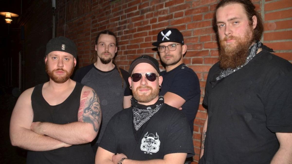 Brazing Bull und zwei weitere Bands rocken in Itzehoer Lauschbar