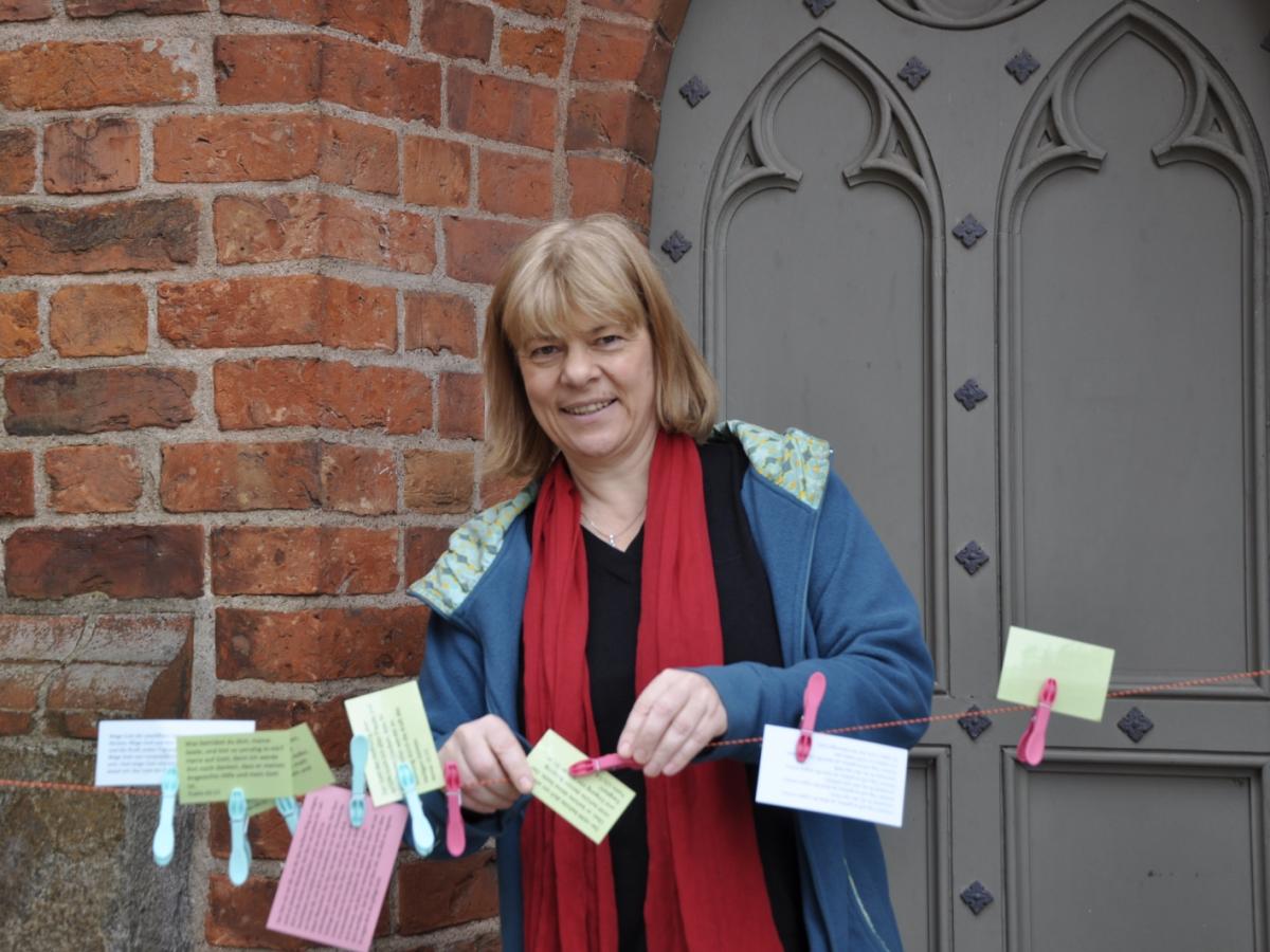 Maria Menard's Instagram, Twitter & Facebook on IDCrawl