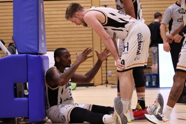 2. Basketball-Bundesliga ProA: Coach Pat Elzie kündigt nach Niede