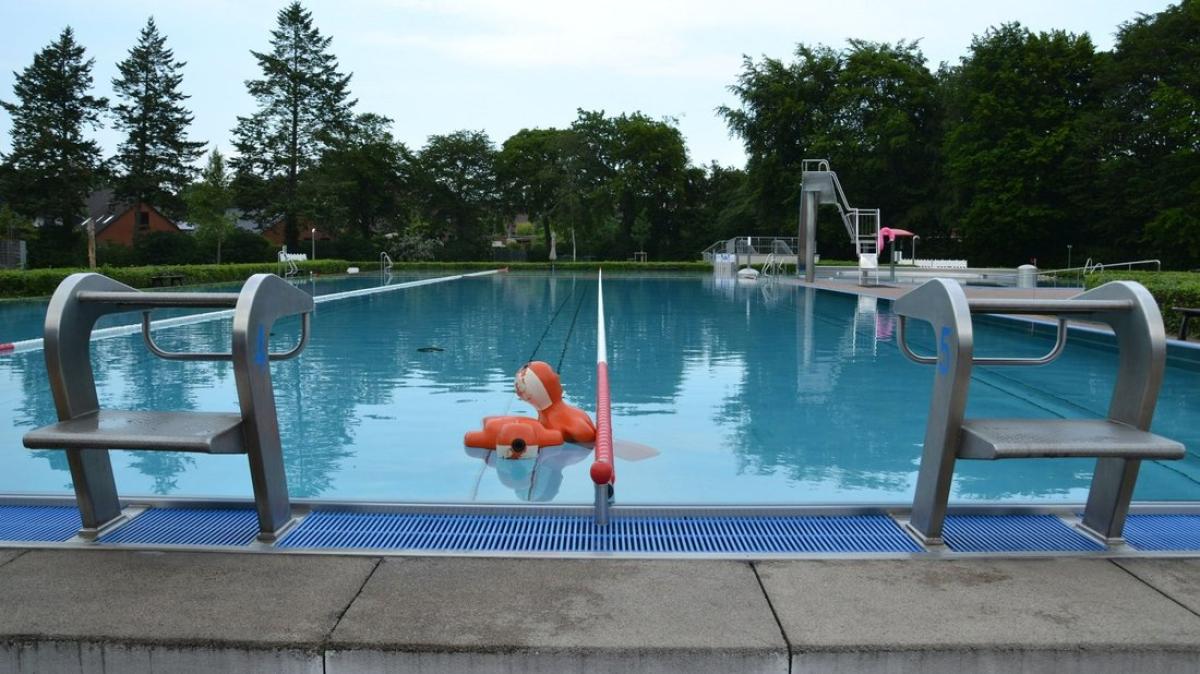 Personalmangel: Öffnungszeiten im Quickborner Freibad reduziert