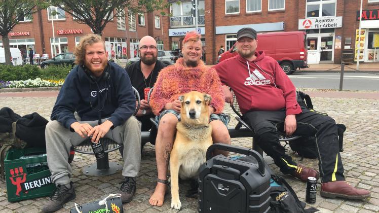 Pfingsten 2022 auf Sylt: Immer mehr Punks in der Stadt