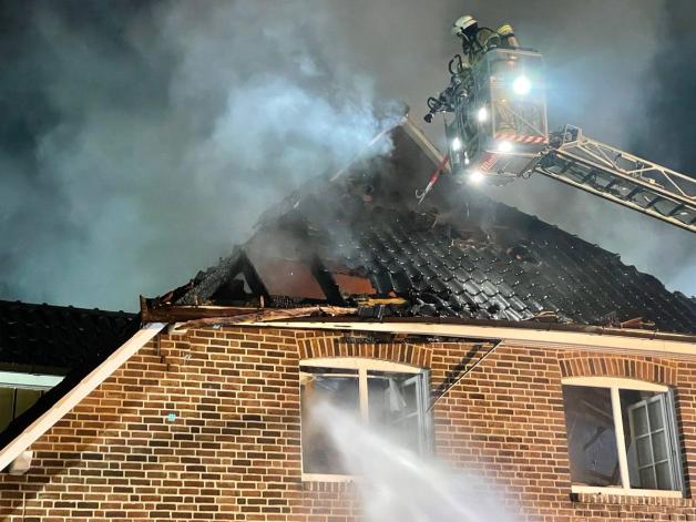 Dachstuhlbrand eines Einfamilienhauses in Lentföhrden