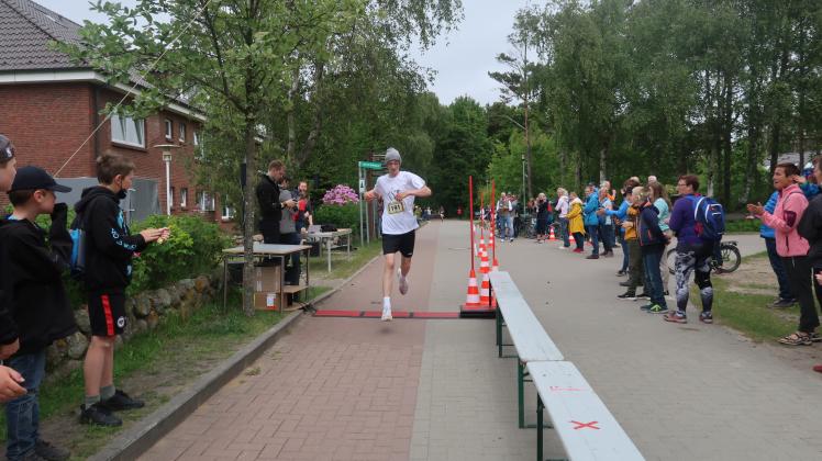 Muklauf an Pfingsten 2022 auf Amrum: Spenden für den guten Zweck | SHZ
