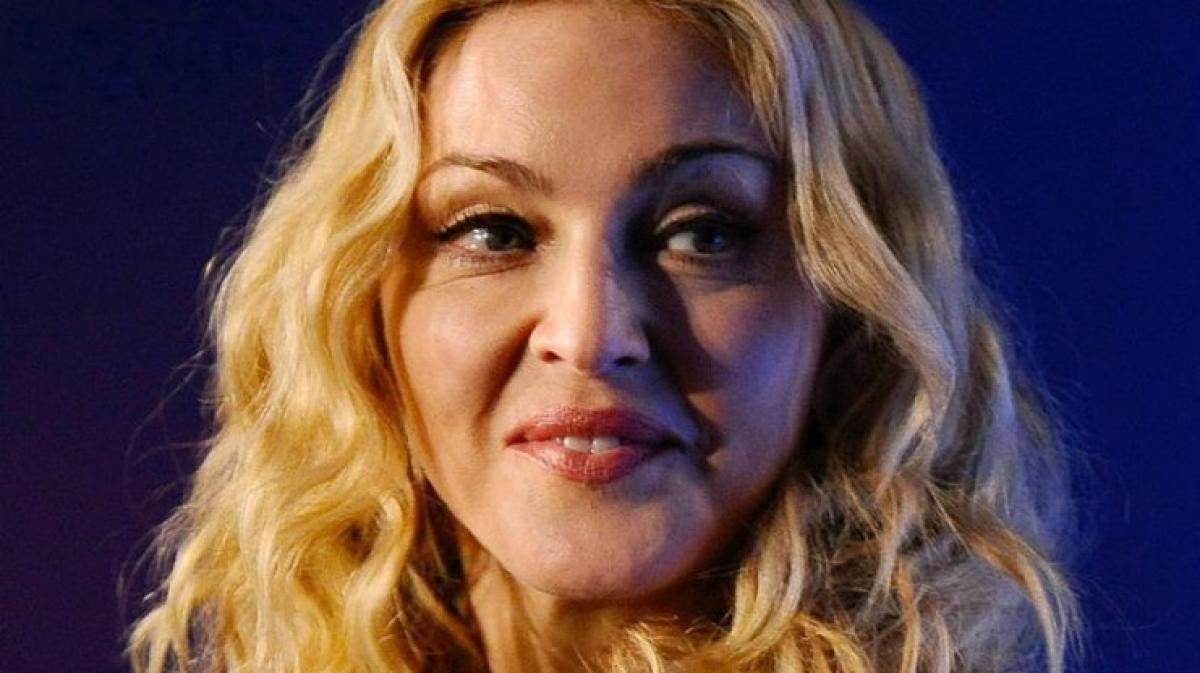 «Queen Esther» Madonna zu Welt-Tournee-Auftakt in