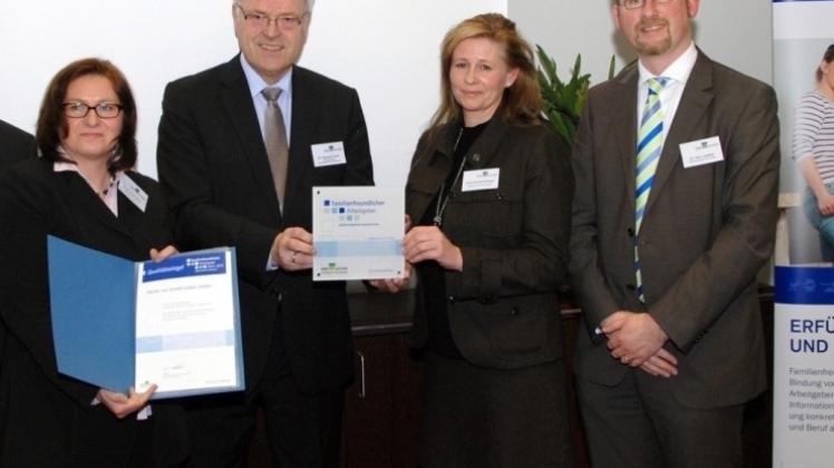 Emdener Betrieb erhält erstes Gütesiegel in der