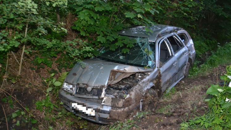 Frau bei Unfall zwischen Ostenfeld und Winnert schwer verletzt