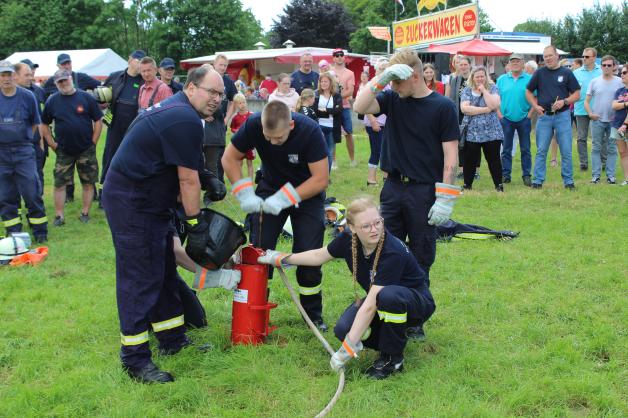 Feuerwehramtspokal Bokhorst-Wankendorf wird geteilt | SHZ