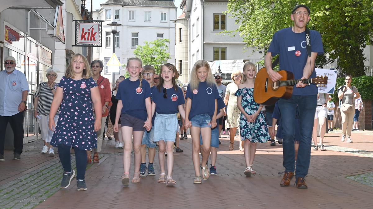 Itzehoer Konzertchor feiert Jubiläum: Schüler singen im Zentrum