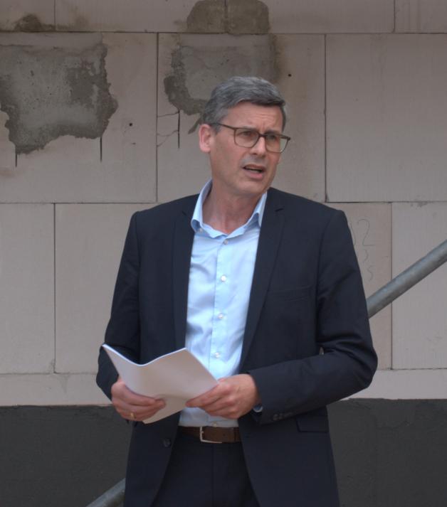 Richtfest für Neubau des Awo-Wohnheims „Das Schiff“ in Pinneberg