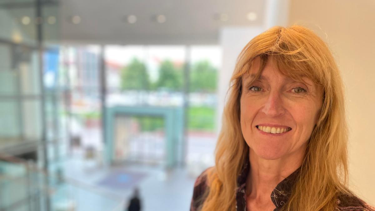 Ilka Erdwiens ist die stille Powerfrau in der Kunsthalle Emden.