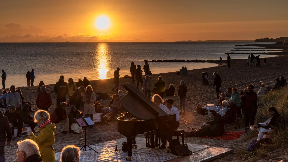 „Sunrise Feeling“: Sonnenaufgang erleben am Niendorfer Freistrand