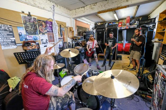 Nicht für schwache Ohren: Mo Fabians Doom-Metal-Epos „Eremit“