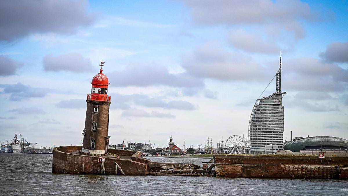 Wie geht es weiter mit dem schiefen Molenturm von Bremerhaven?