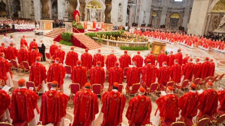 Das Konklave beginnt | NOZ