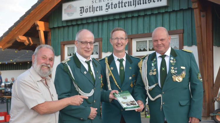 100 Jahre Schützenverein Döthen-Stottenhausen: Chronik erschienen