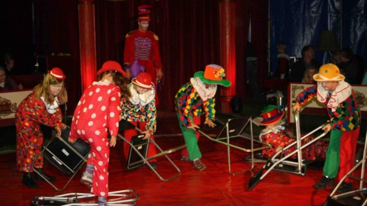 Projektcircus Phantasia zu Gast in der Grundschule Holsten-Bexten | SHZ