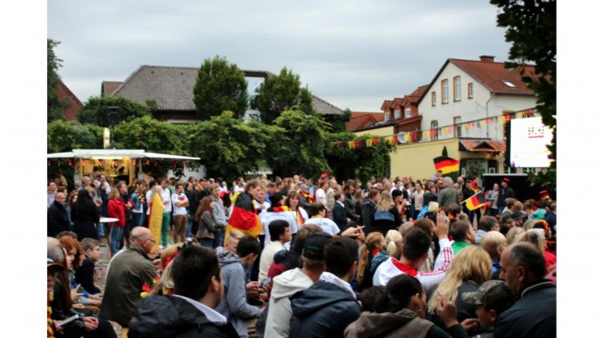 Buntes Public Viewing in Bramsche | NOZ