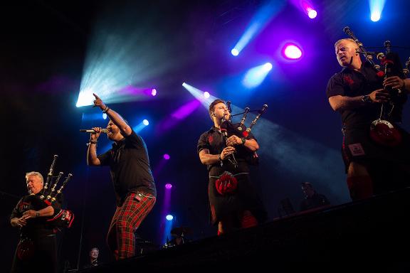 Bildergalerie: So ausgelassen ist die Stimmung beim Tondern-Festival 2022