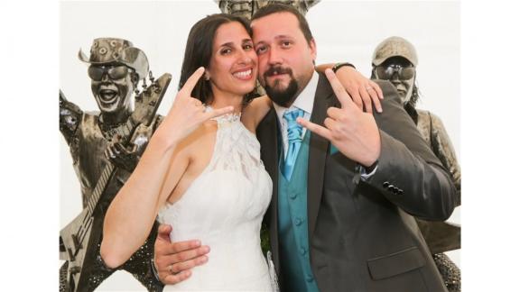 Pommesgabel: Zeichen der Rockfans