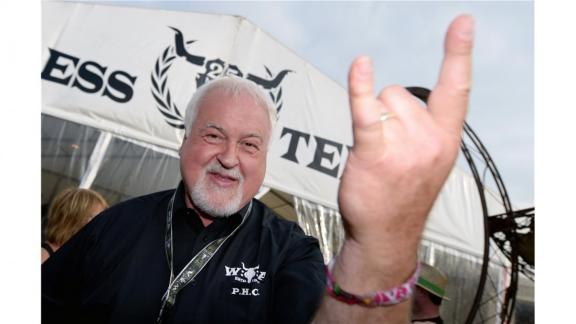 Pommesgabel: Zeichen der Rockfans