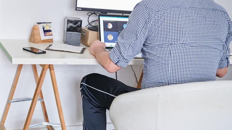 Umfrage: Viele Menschen arbeiten immer noch im Homeoffice