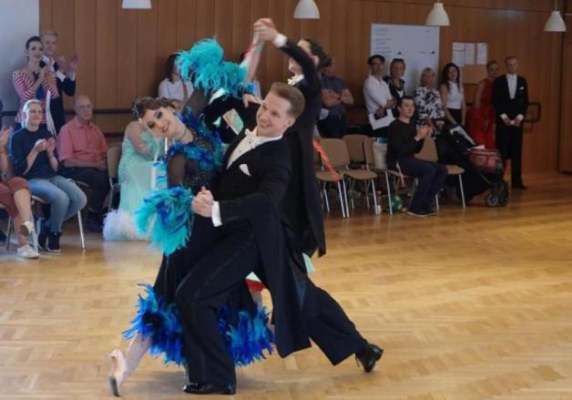 Delmenhorster Tanzpaar Tim und Sandrina Haß gewinnt Landestitel