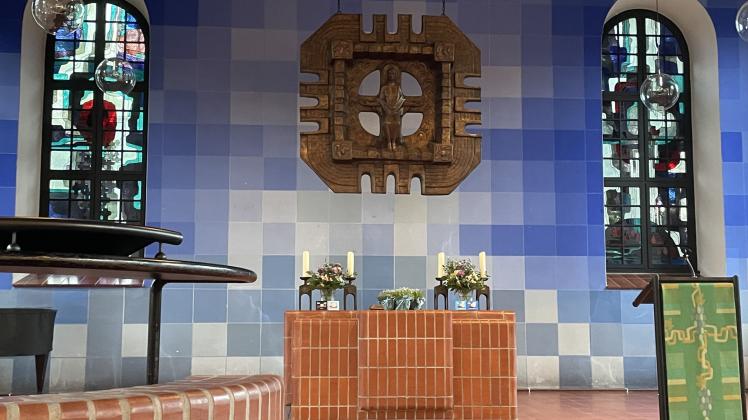 Wie das Blau in die Wedeler Immanuelkirche kam