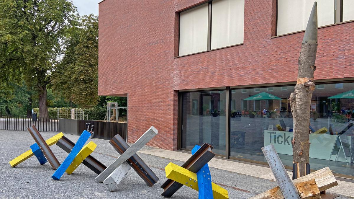 Installation von Volker Johannes Trieb in Kalkriese zu sehen