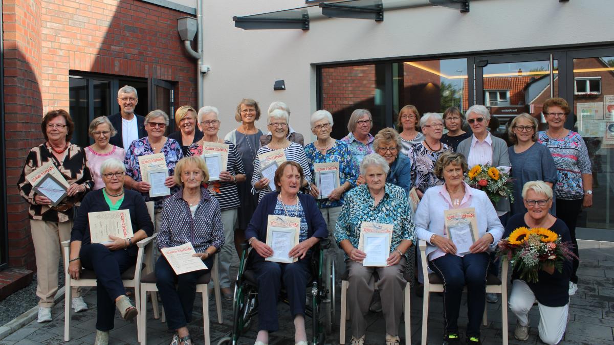 Die KFD Fürstenau hat zahlreiche Mitglieder geehrt | NOZ