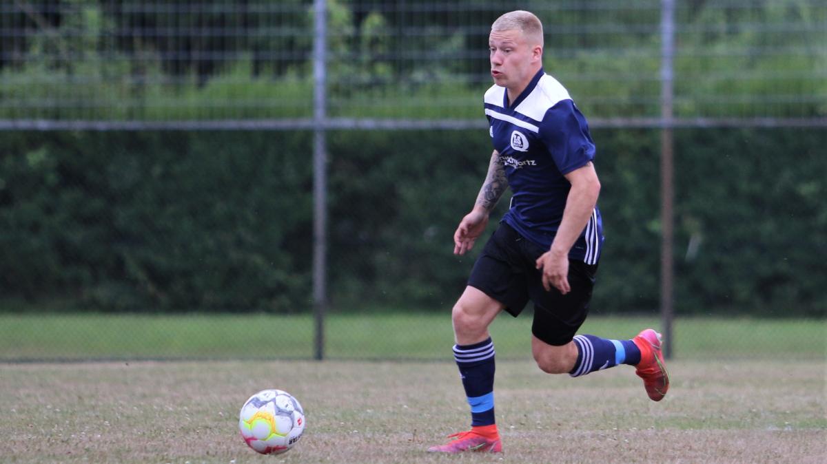 Fußball-Bezirksliga: TuS Holstein Quickborn reist zum FC Elmshorn