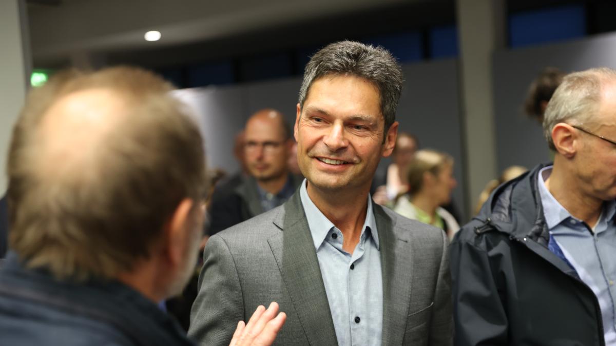 Stichwahl in Flensburg: Fabian Geyer ist neuer Oberbürgermeister
