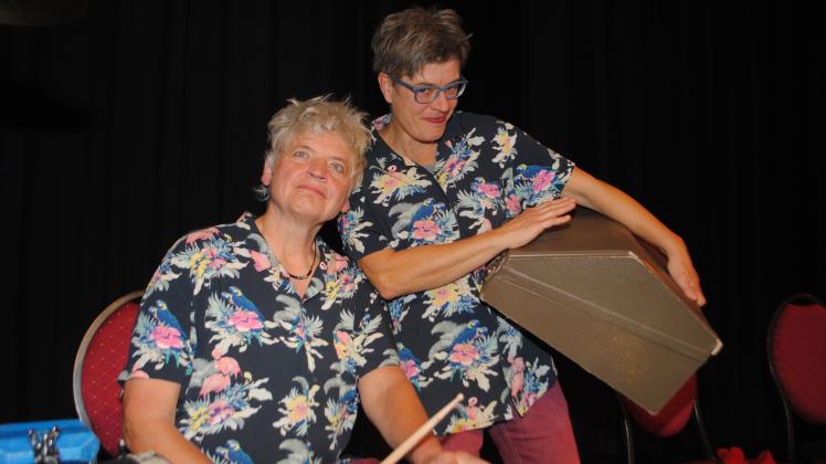 „A Quadrat“ gastiert im Bordesholmer Savoy mit Kabarett.