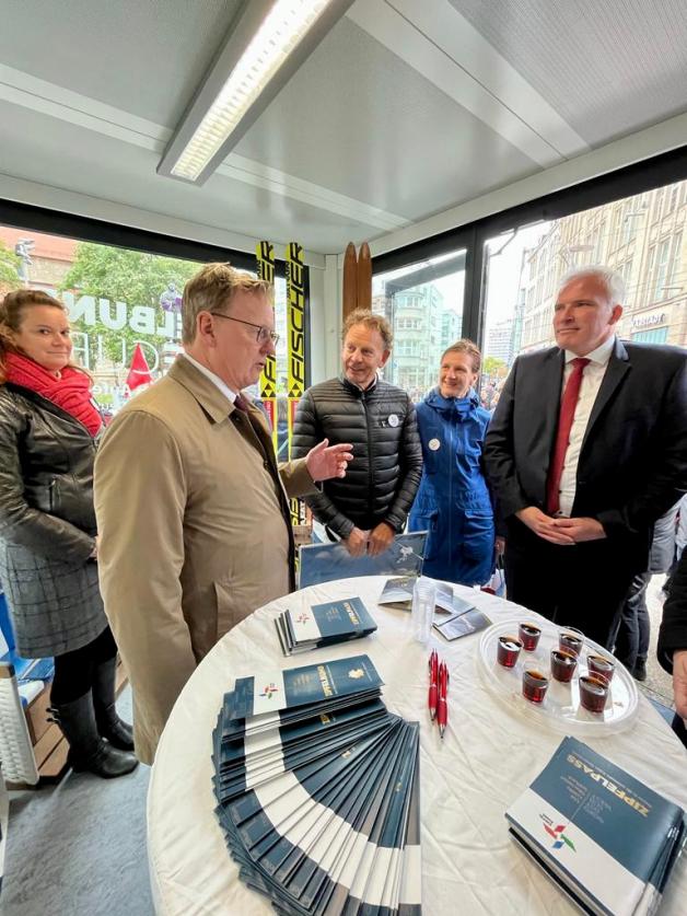 Bürgermeister von List auf Sylt feiert Deutsche Einheit in Erfurt