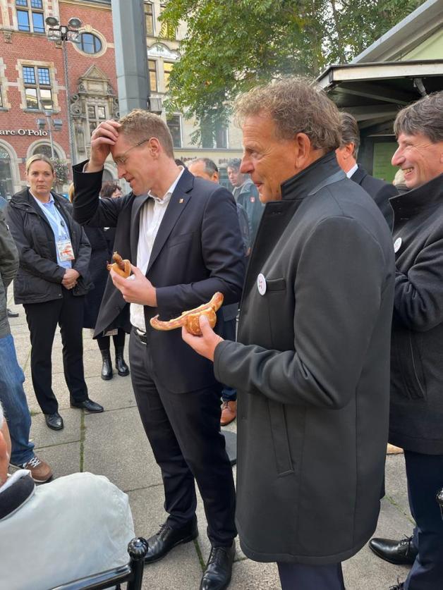 Bürgermeister von List auf Sylt feiert Deutsche Einheit in Erfurt